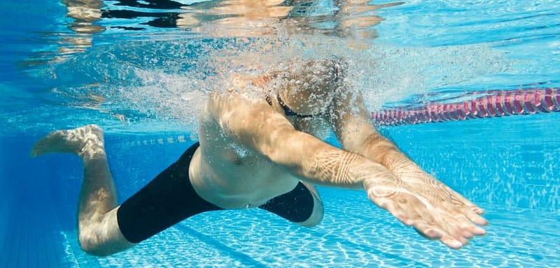 Teaching Frog Swimming Benefits And Steps 2022 - Swimming Lessons In ...